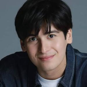 Iñigo Jose - Age, Family, Bio | Ppopstars